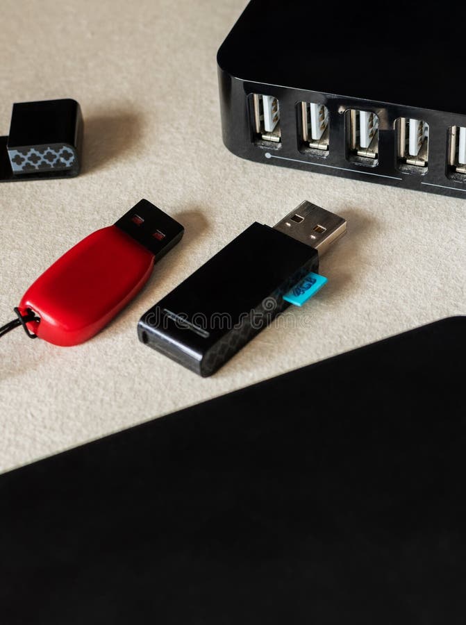 Vertical Selective Focus Closeup of Flash Drives, and Multiple USB ...