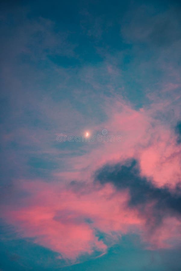 Vertical Shot of a Blue and Pink Clouds in the Sky Stock Photo - Image ...