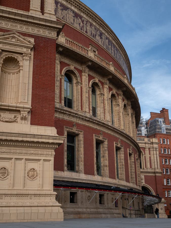 Vertical Shot of the Royal Albert Hall Editorial Stock Image - Image of ...