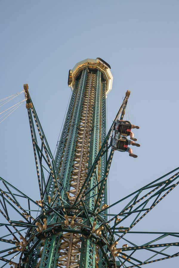 Vertical Swing, Prater, Vienna Austria Editorial Stock Image - Image of ...