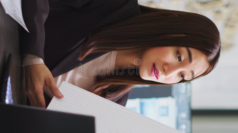 Vertical Video Engineer on Videocall with Technician To Ensure Suitable ...