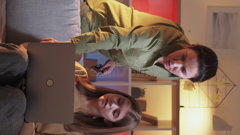 Vertical Computer Explaining Laptop Help Woman Stock Footage - Video of ...