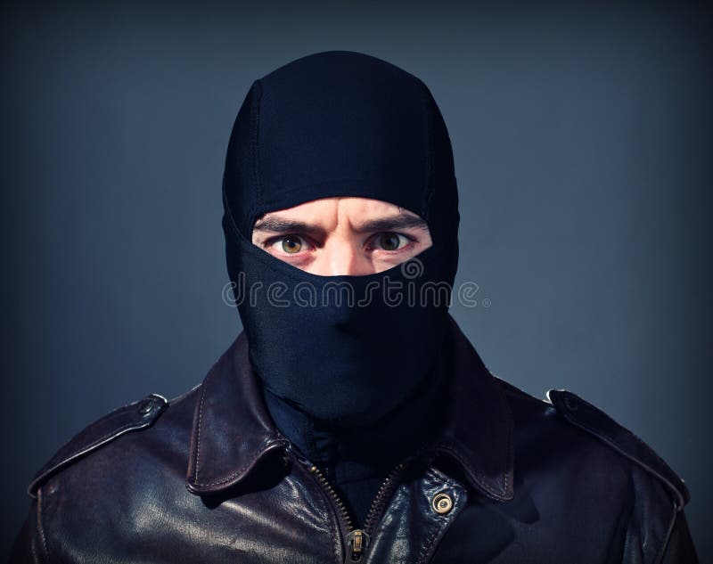 Criminel Avec Une Arme à Feu Image stock - Image of bandit, criminel ...