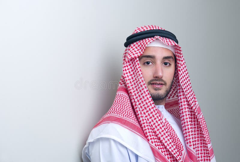 Portrait D'un Homme D'affaires Arabe élégant Photo stock - Image du ...