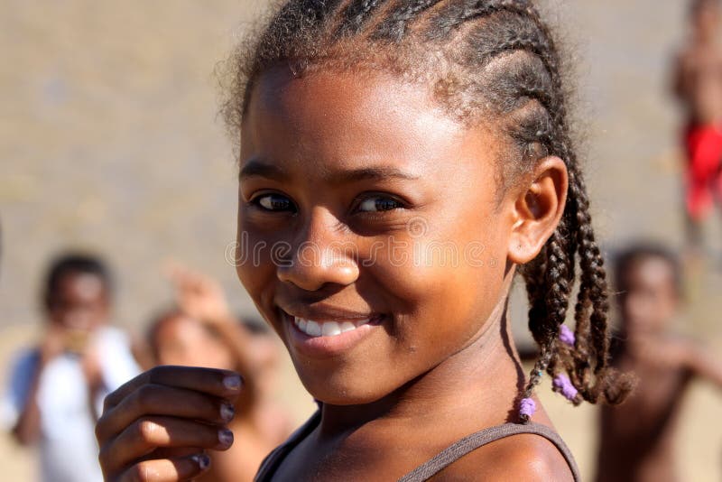 Verticale D'une Fille Malgache Image stock éditorial - Image du heureux ...