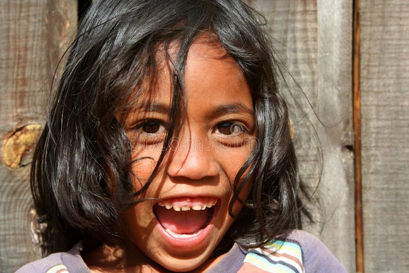 Verticale D'une Fille Malgache Image stock éditorial - Image du ravi ...