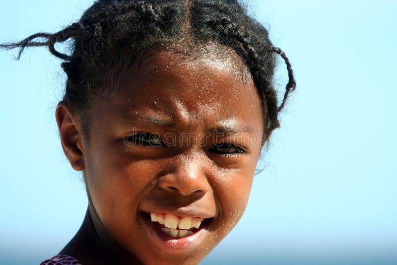 Filles Ethniques Malgaches Indigènes De Sakalava, Beautés Avec Le ...