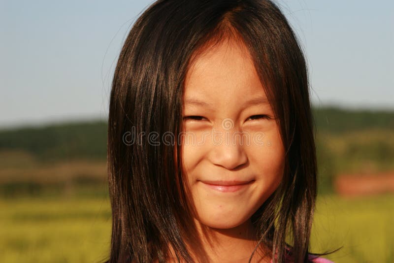 Verticale De Petite Fille Chinoise Photo stock - Image du chinois ...