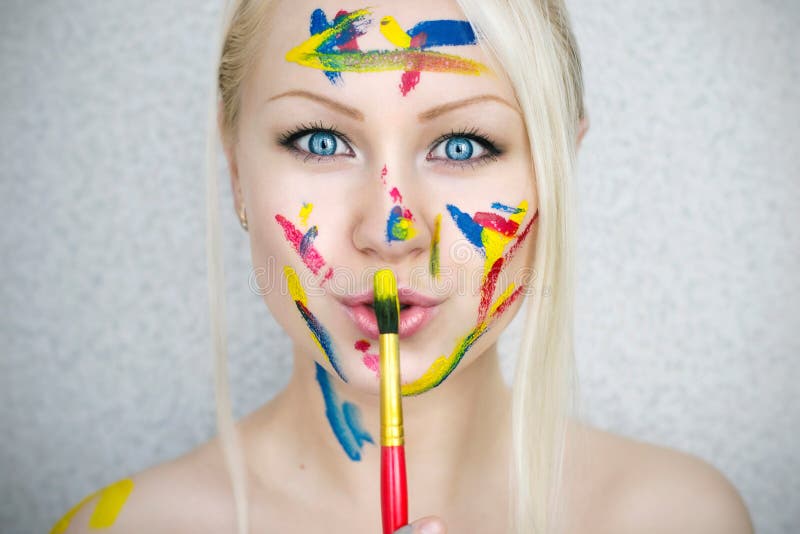 Verven stock foto. Image of gladheid, maak, blond, kleuren - 30494548