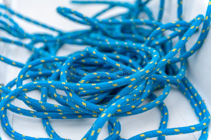 Verwarde Kabel Op Het Dek Van Het Jacht Stock Foto - Image of dekking ...