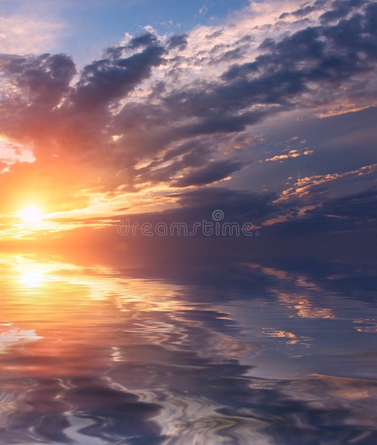 Very Beautiful Sea Fiery Sunset with Clouds and the Rays of the Sun ...