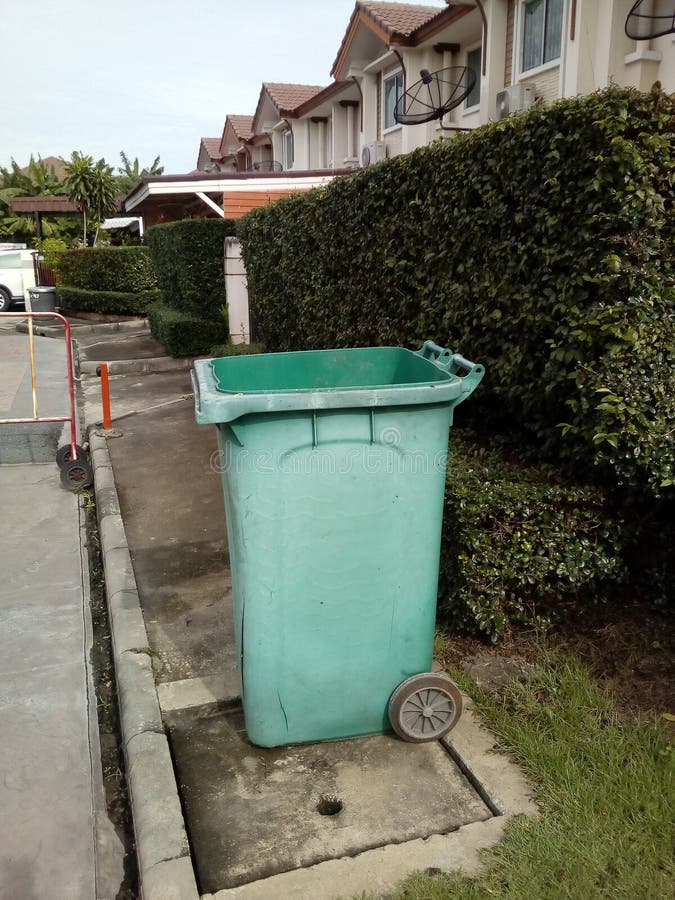 343 Bin Garbage Village Photos - Free & Royalty-Free Stock Photos from ...