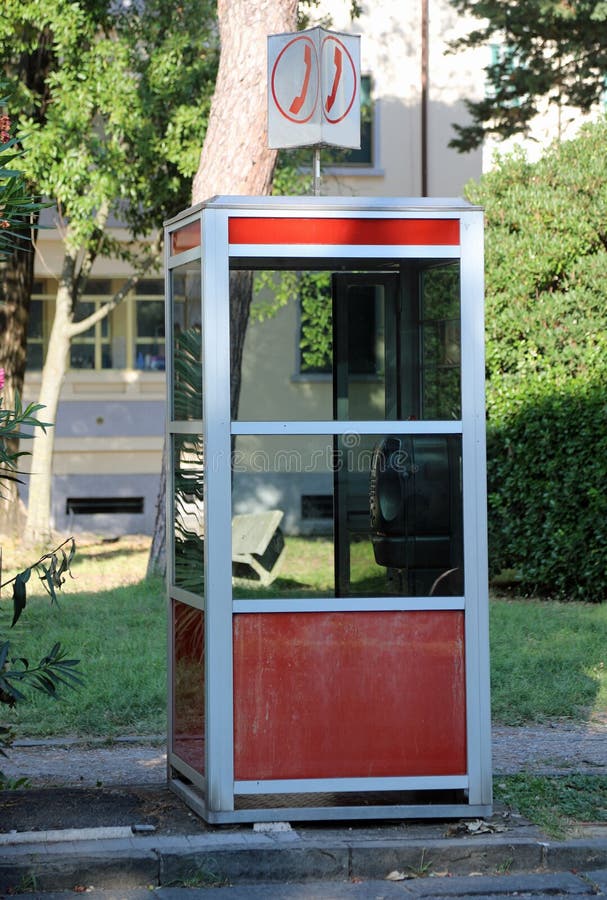 125 Old Italian Phone Booth Stock Photos - Free & Royalty-Free Stock ...