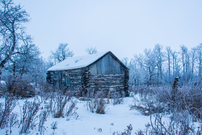 Rustic Log Cabin in the Winter Stock Photo - Image of modern, hotel ...