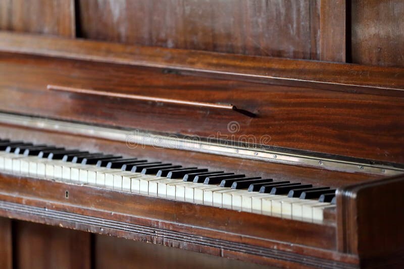 Very old piano stock image. Image of learn, artist, electronic - 7858897