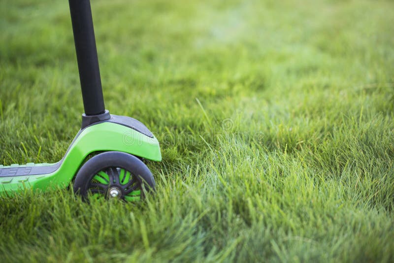 Vespa de tres ruedas foto de archivo. Imagen de fresco - 124207090