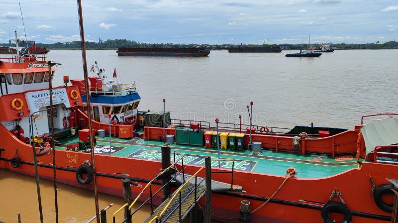 Vessel Self Propeller Oil Barge Spob Editorial Stock Photo - Image of ...