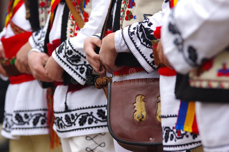 Vestiti Rumeni Tradizionali Fotografia Stock - Immagine di vestito ...