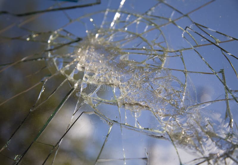 Vetro Rotto immagine stock. Immagine di particolare, incidente - 5012967
