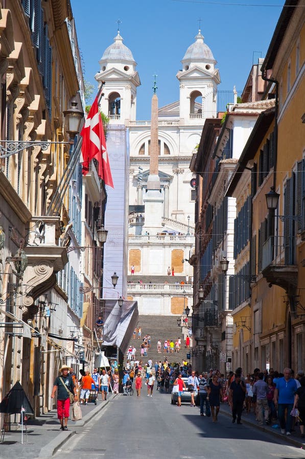Via Condotti Op 6 Augustus, 2013 in Rome. Redactionele Afbeelding ...