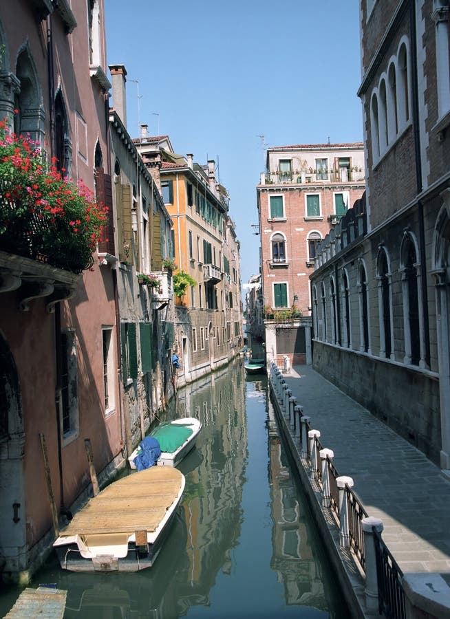 Via di Venezia fotografia stock. Immagine di storia, italia - 4238384