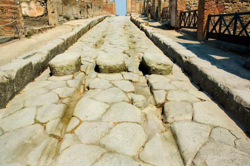 Via romana a Pompeii immagine stock. Immagine di pompei - 15571089