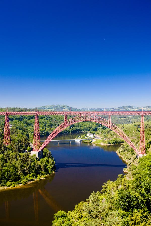 Viaduc De Garabit, Un Pont De Chemin De Fer à Travers Le Truyere Dans ...