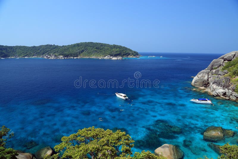 Viaje a Las Islas De Similand Foto de archivo - Imagen de playa, azul ...