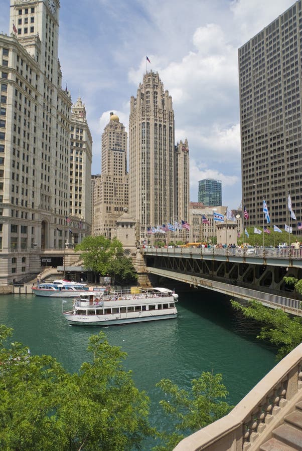 Viajes De La Barca De Chicago Fotografía editorial - Imagen de ...