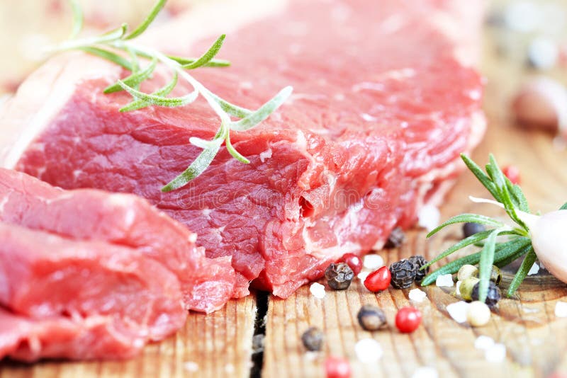 Viande de porc crue photo stock. Image du arome, nourriture - 12063736