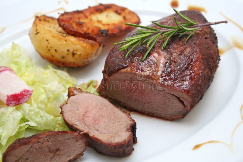 Repas Avec De La Viande De Canard Photo stock - Image du repas, canard ...