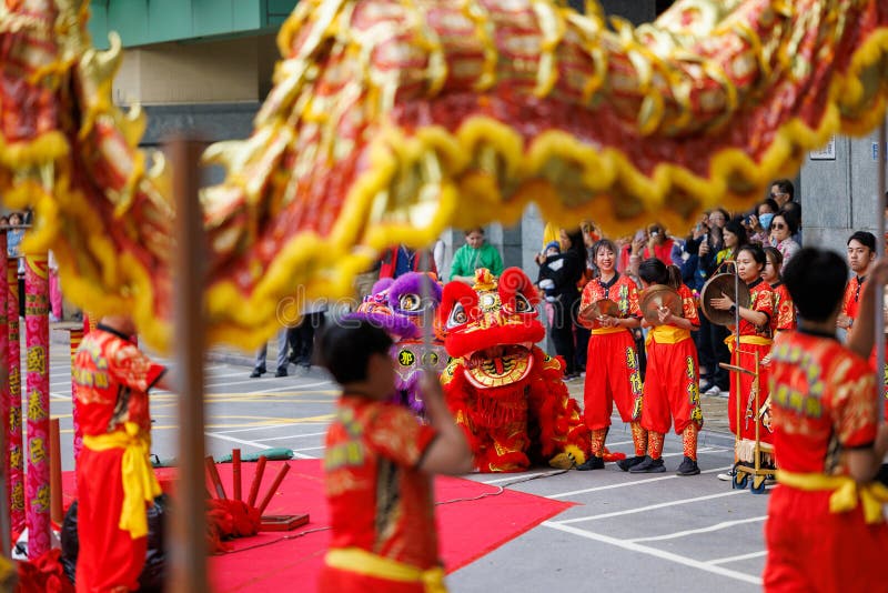 Chinese Lion Dance Performance in Cultural Celebration Editorial Image ...