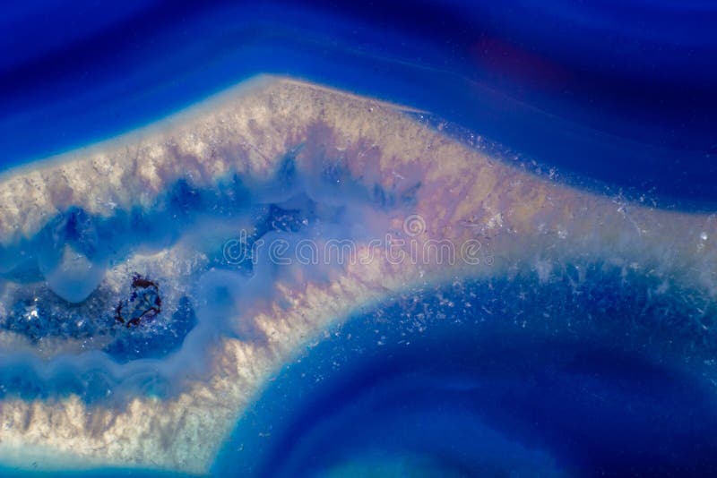 Vibrant Deep Blue and Semi-transparent Agate Geode Slice Crystal Stock ...