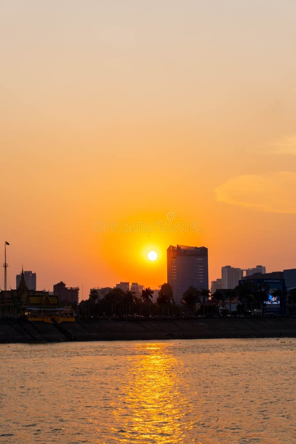 Vibrant Orange Sunset Caught from a Sunset Boat in Phnom Penh Stock ...
