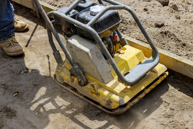 Vibratory Plate Compactor in Construction Rammer Ground Compaction ...