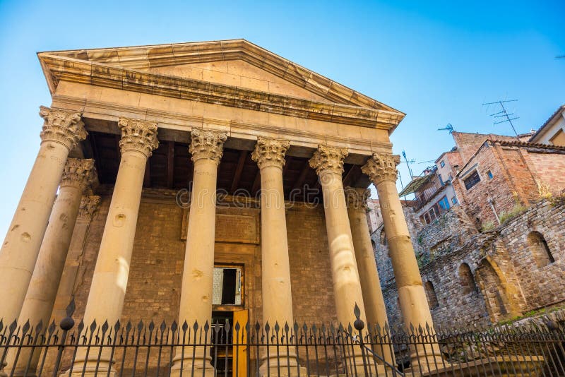 Vic stock photo. Image of rome, monument, corinthian - 82281334