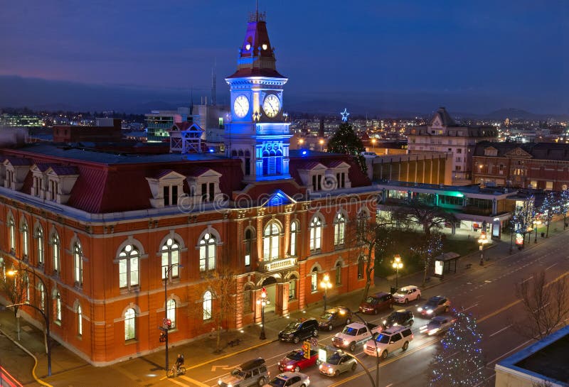 Victoria City Hall at Night Editorial Image - Image of brick, hall ...