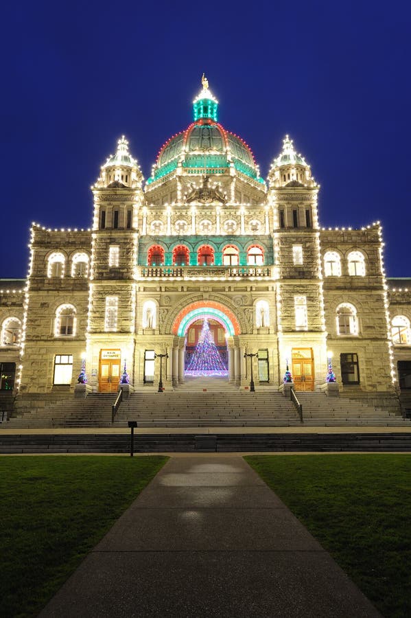 Victoria city night scene stock image. Image of color - 13426685