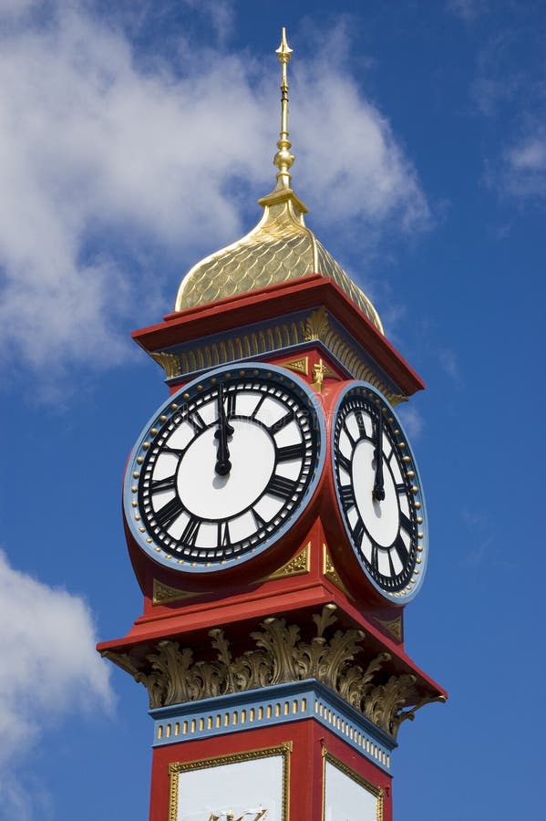 Queen Victoria Statue, Portsmouth Stock Photo - Image of monument ...