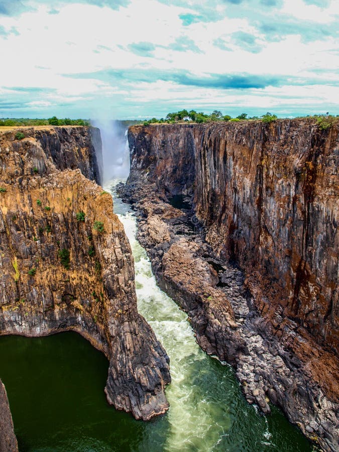 Victoria falls gorge stock image. Image of canyon, victoria - 37982905