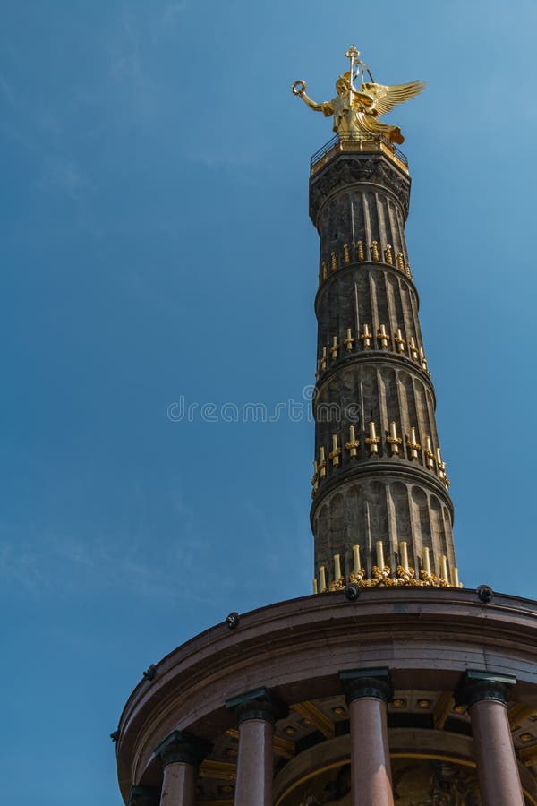 Columna de victoria foto de archivo. Imagen de victoria - 216372000