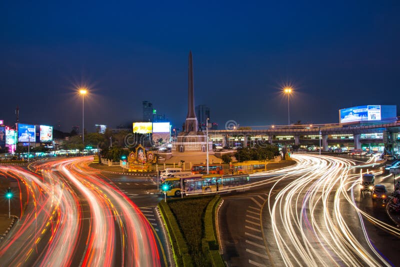 Victory monument editorial photo. Image of light, highway - 65007931
