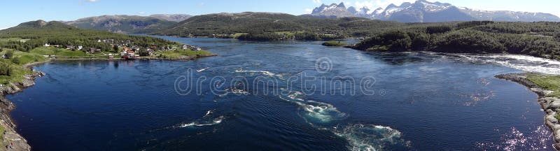 By vid havet i Norge fotografering för bildbyråer. Bild av kust - 45754193