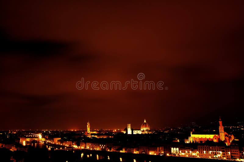 Vida De Noche En Florencia, Italia Imagen de archivo editorial - Imagen ...