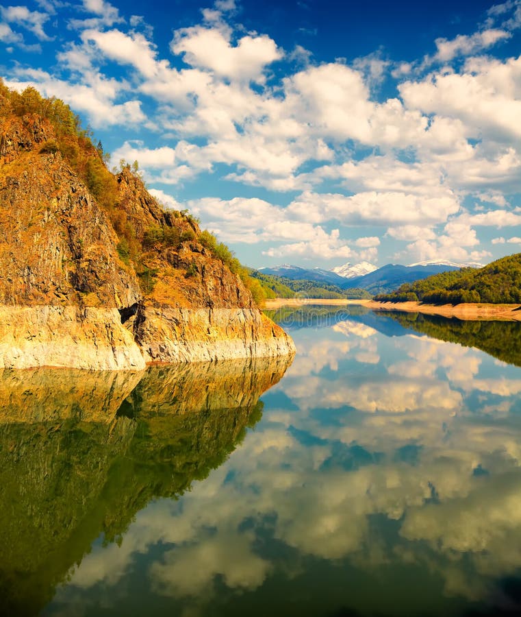 Vidraru Lake in Romania stock photo. Image of scenic - 16983354