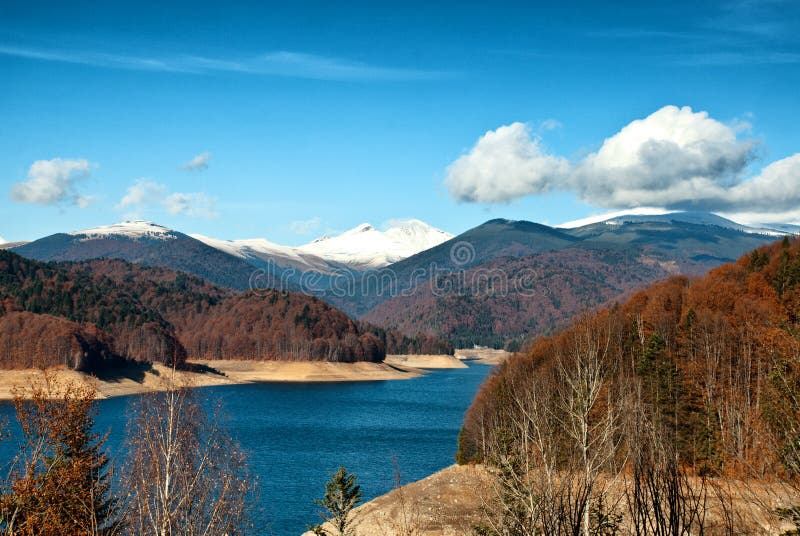 Lake Vidraru and the Surroundings Stock Image - Image of vidraru ...
