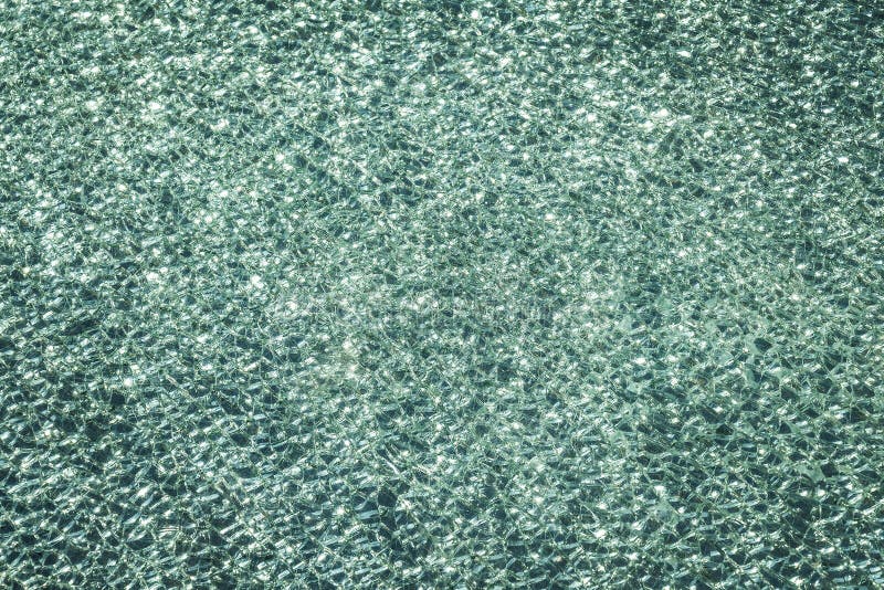 Vidrio Verde Roto Fotos De Stock - Descarga 1,285 Fotos Libres de Derechos