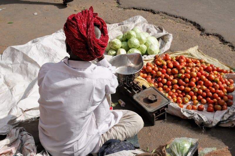 Vie dans la rue indienne photo éditorial. Image du titulaires - 36793831