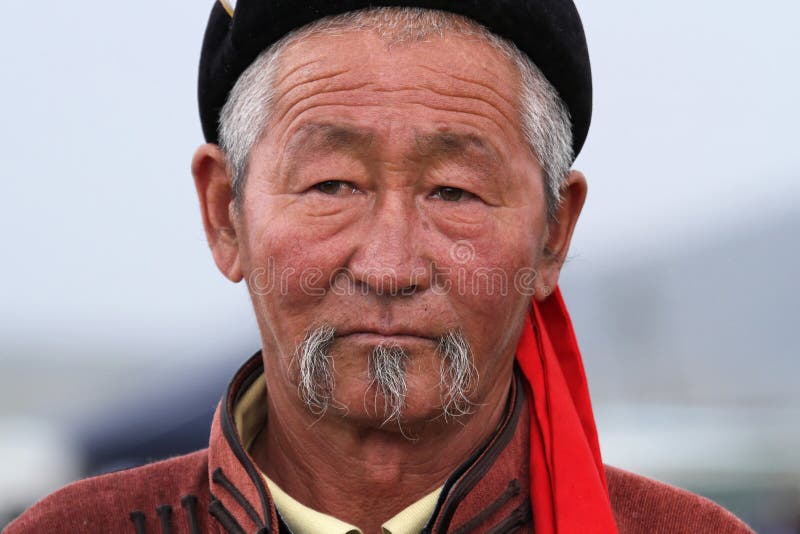 Vieil homme mongol image stock éditorial. Image du karakorum - 32774189