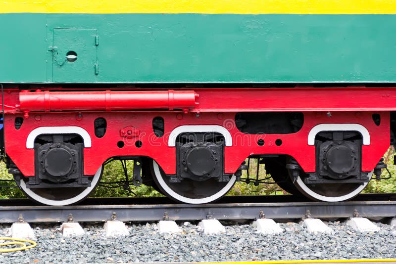 Vieille roue de train image stock. Image du railway, gare - 40343811